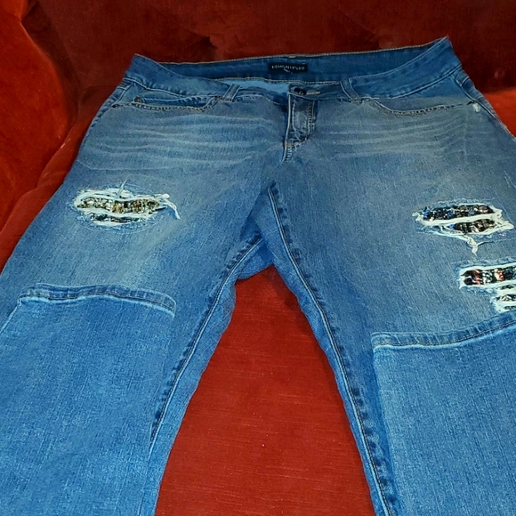 Signature Studio | Jeans | Signature Studio Patch Jeans | Poshmark
